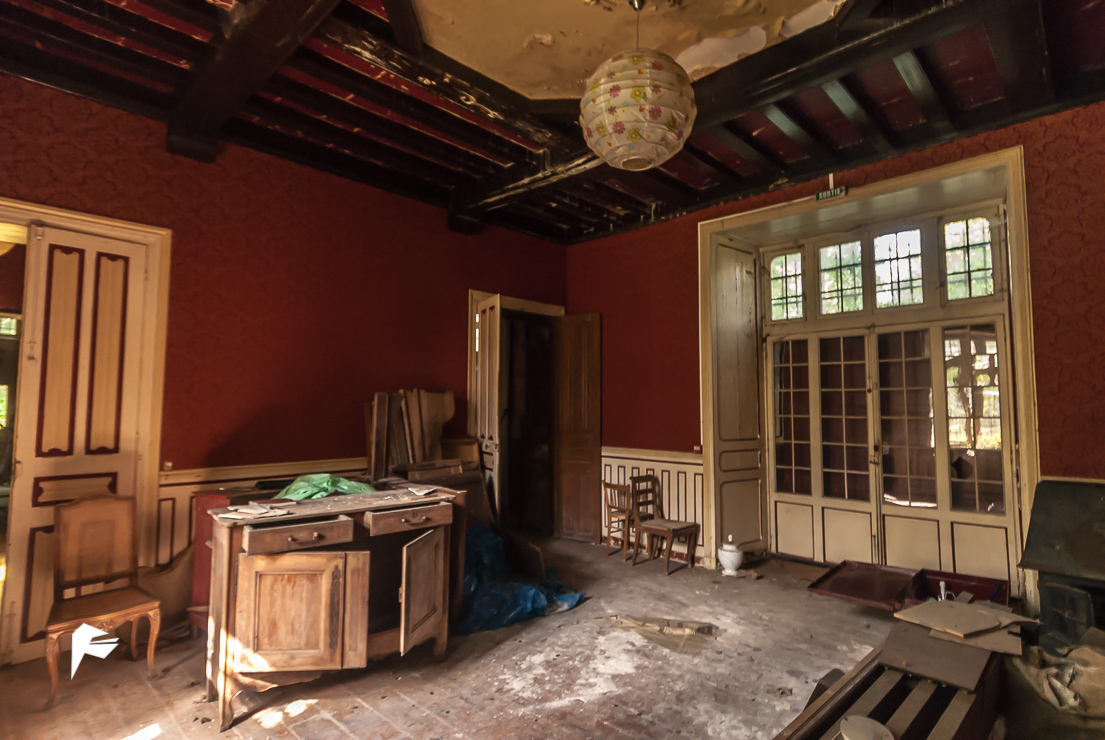 Urbex exploration - Salles - Florent Dubois