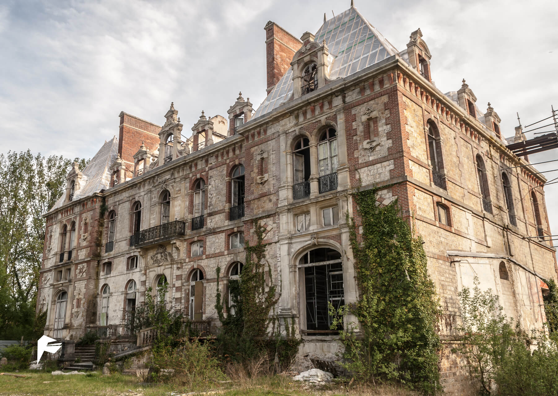 Urbex exploration - Château de Bonnelles - Florent Dubois